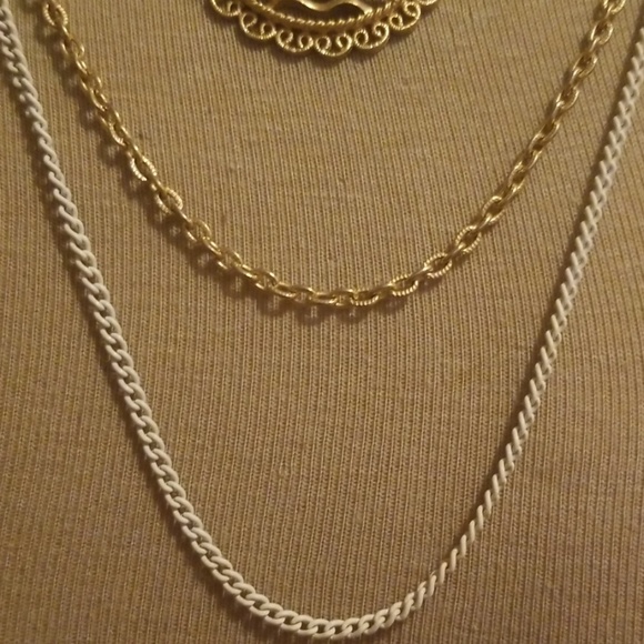 Stanhome | Jewelry | Majesti Swan Trirope Chain Necklace | Poshmark